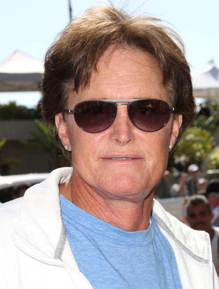 Bruce Jenner Supported By Family While Dealing With Depression Over ...